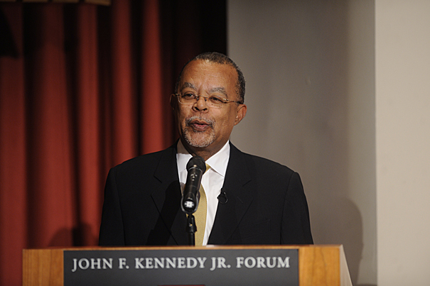 Gates honored with literary award — Harvard Gazette