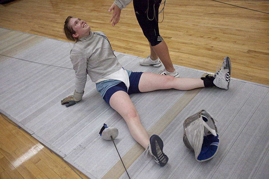 Touché: Harvard fencing — Harvard Gazette