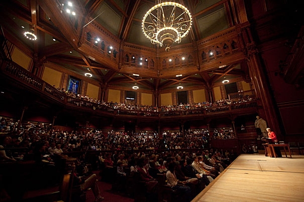 Settling in, stretching out — Harvard Gazette