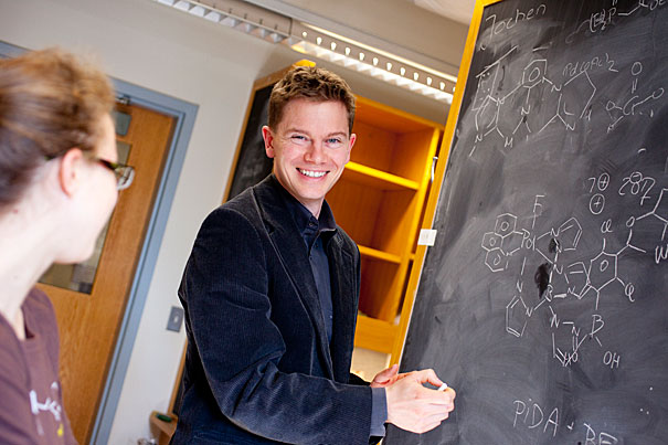 Tracing biological pathways — Harvard Gazette