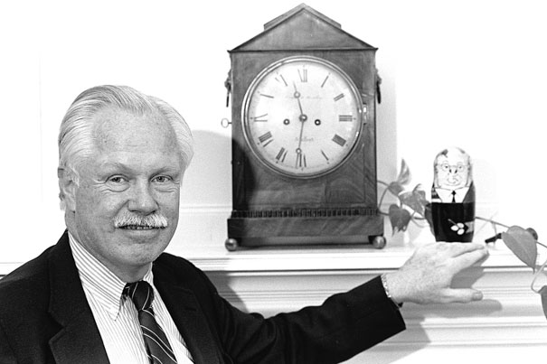 Former College Dean Jewett dies at 75 — Harvard Gazette