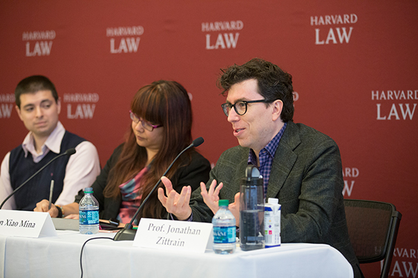 Harvard panelists discuss future of journalism in 'fake news' world ...