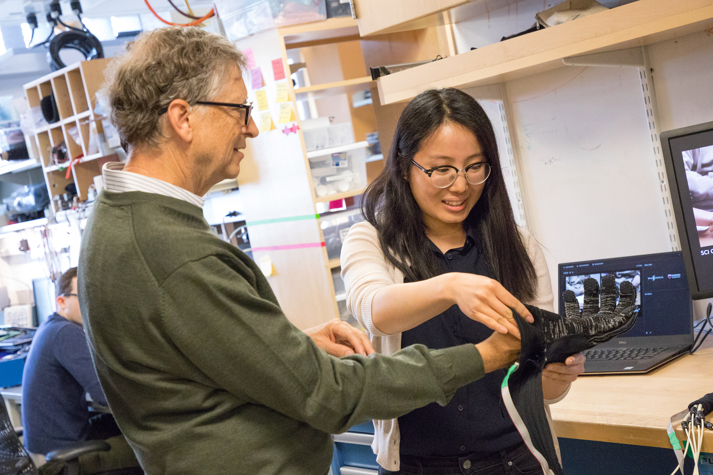 Gates recalls Harvard past, sees problem-solving future — Harvard Gazette