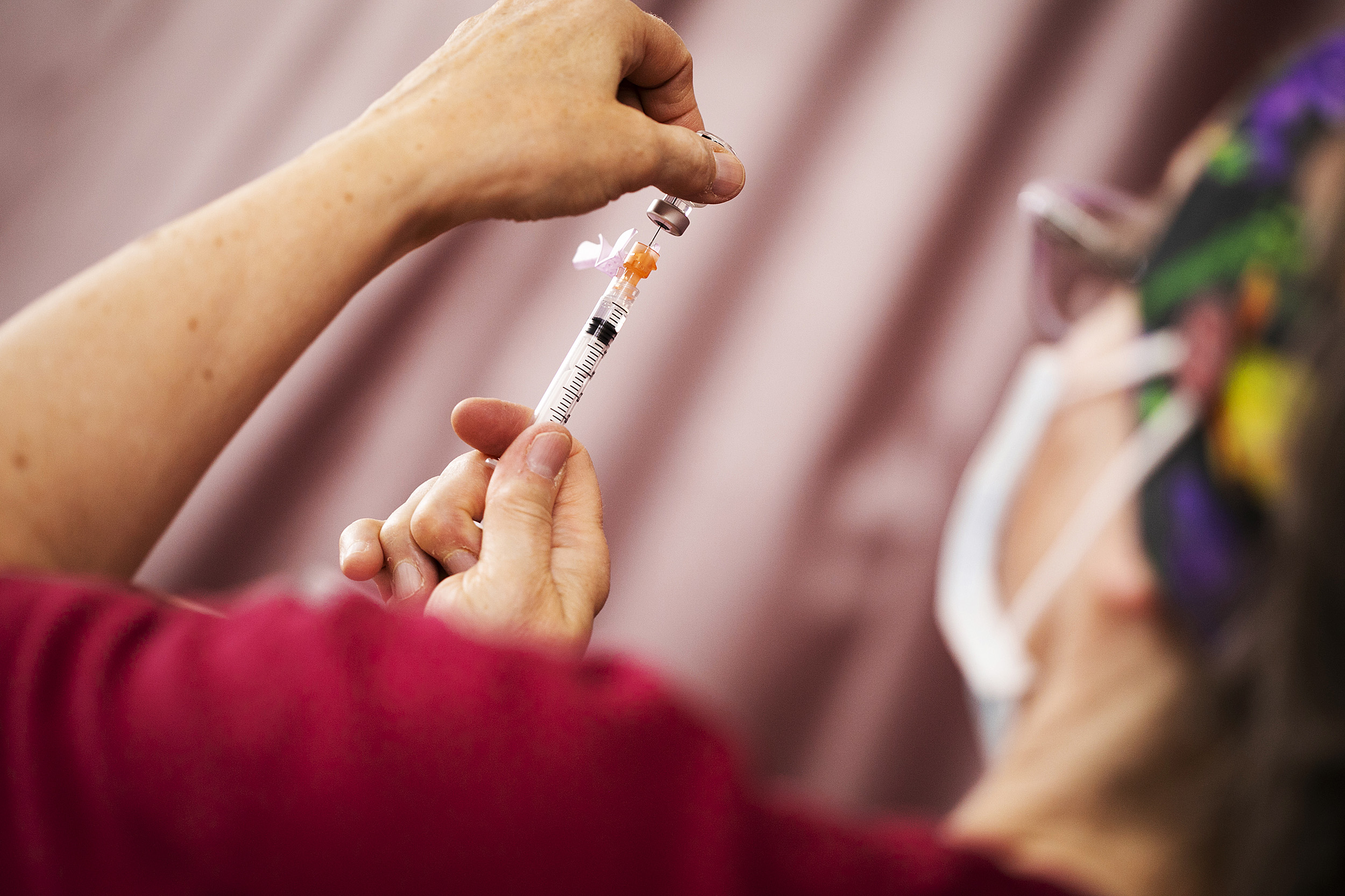 Single-dose COVID-19 vaccine effective against variants, study says ...